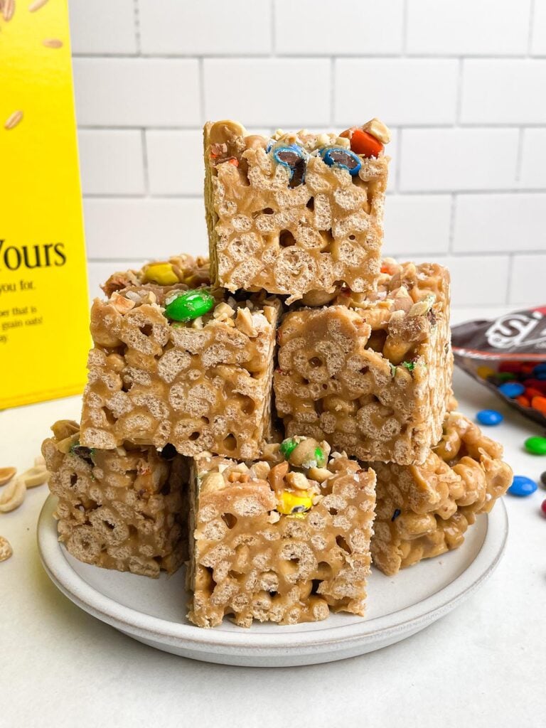 Peanut Butter Cheerio Bars - Midwestern HomeLife