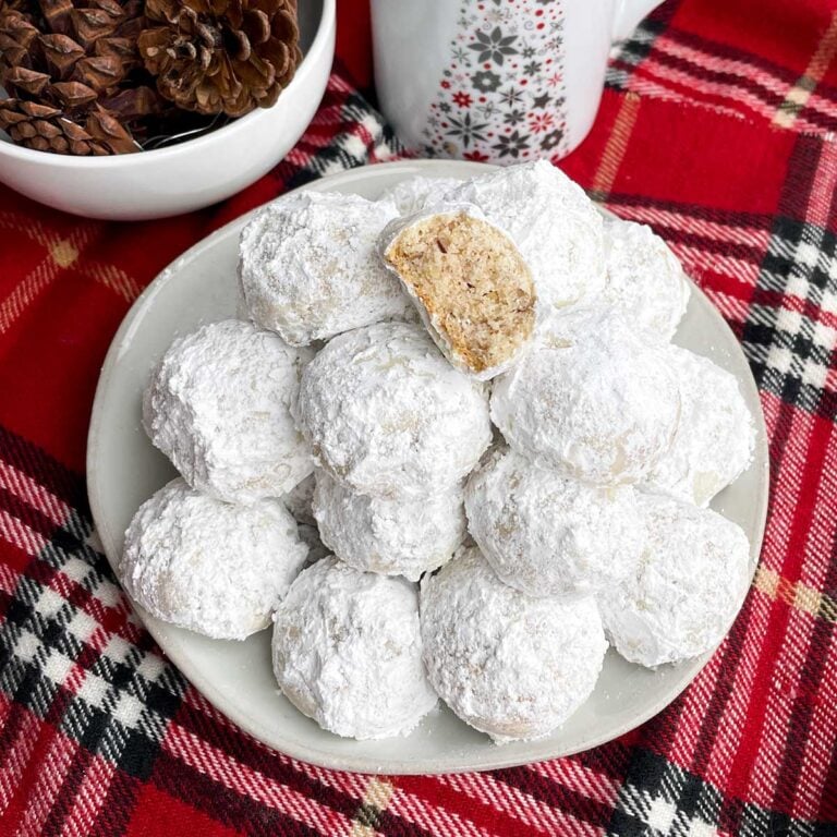 Mexican Christmas Cookies - Midwestern HomeLife