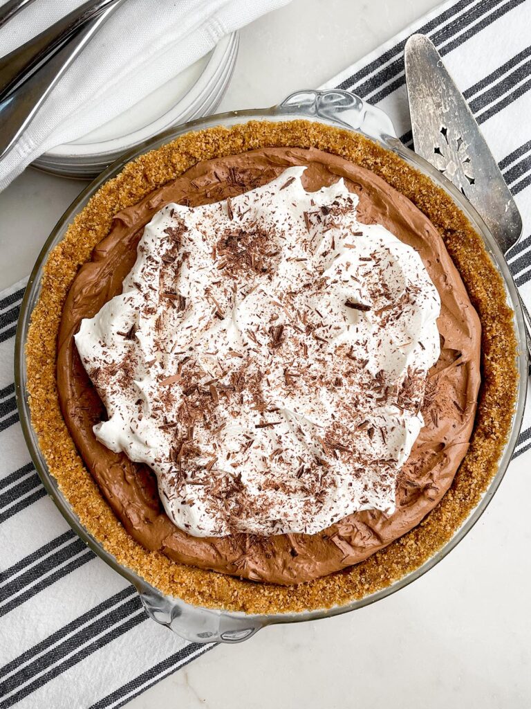 Easy Chocolate Pudding Pie with Graham Cracker Crust - Midwestern HomeLife