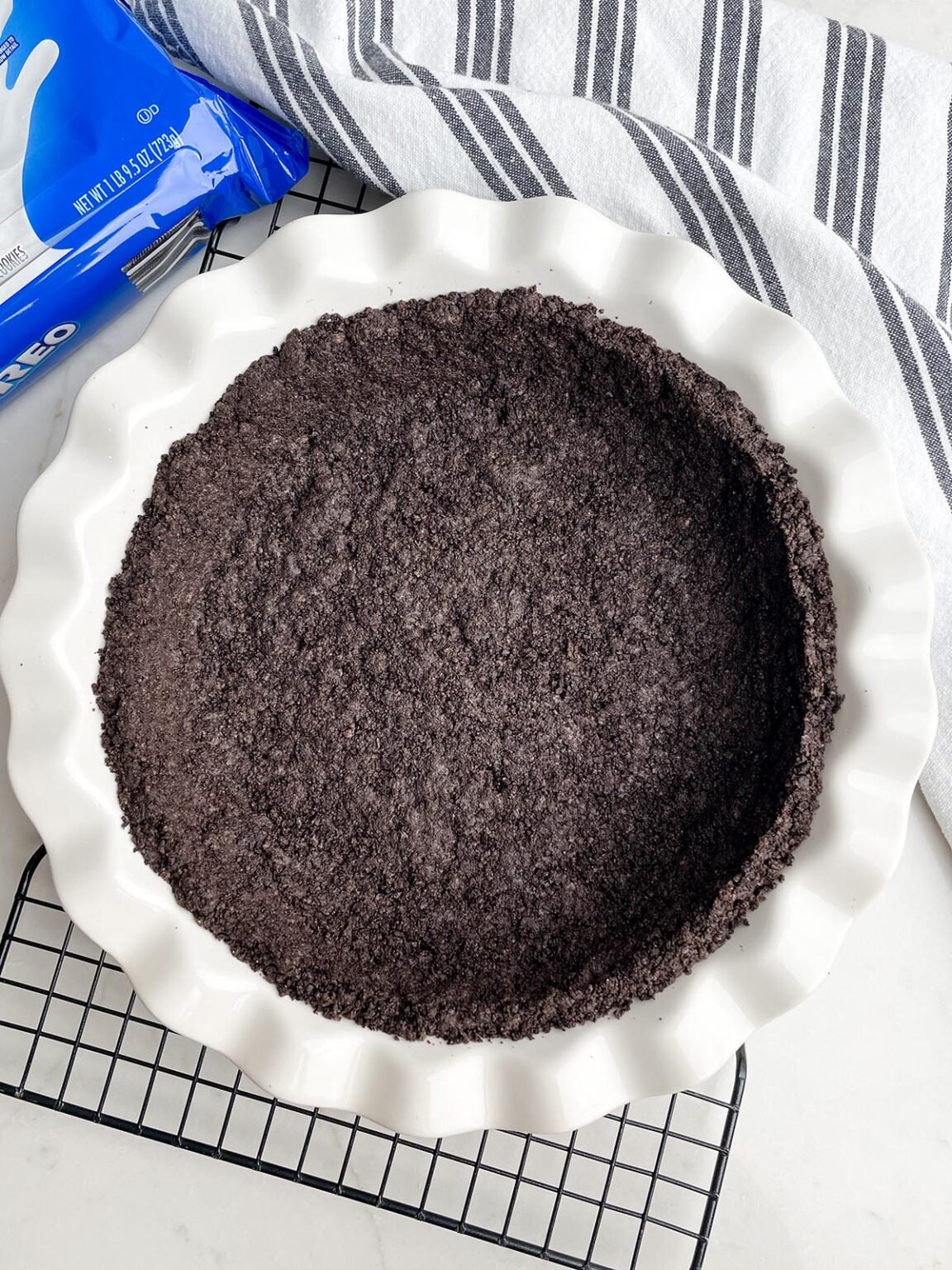 Easy Oreo Cookie Crust Recipe - Midwestern HomeLife