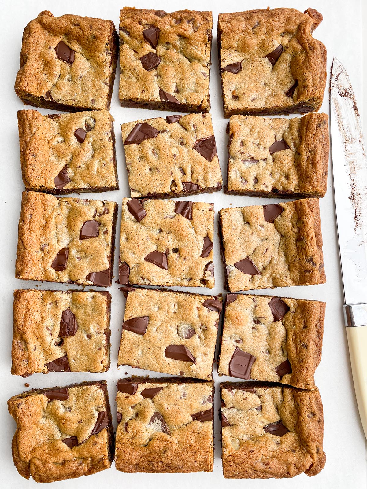 Toll House Cookie Bars - Midwestern HomeLife