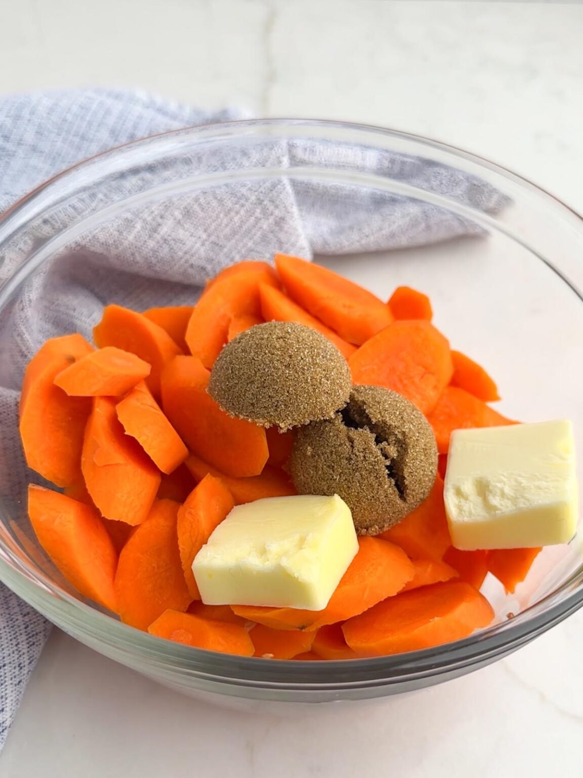 Easy Microwave Steamed Carrots: 2 Ways! - Midwestern HomeLife