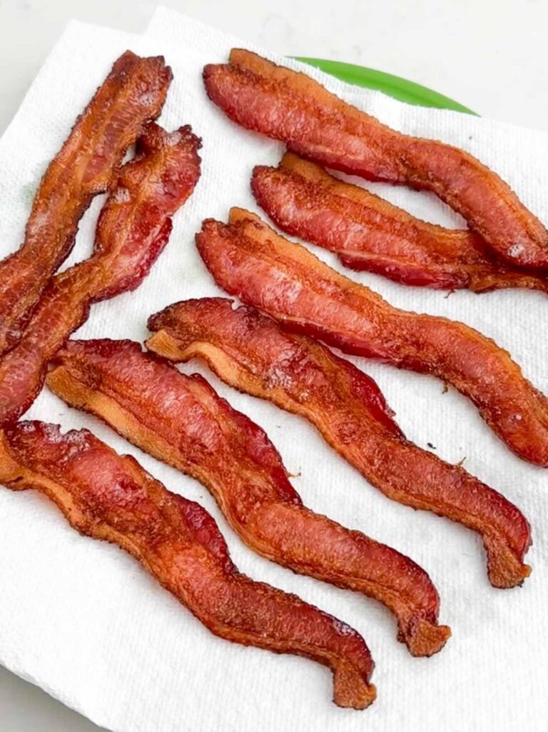 How to Cook Bacon in the Oven (with Parchment Paper) - Midwestern HomeLife